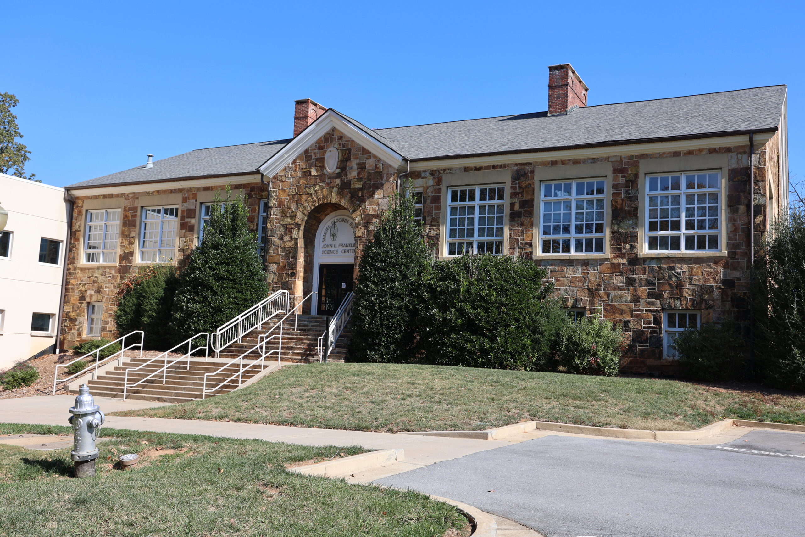 College of Humanities, Sciences, & Technology - Reinhardt University