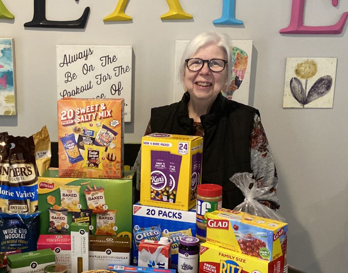 Susan Buice, Reinhardt Alumna, Stocks our Pantry - Reinhardt University
